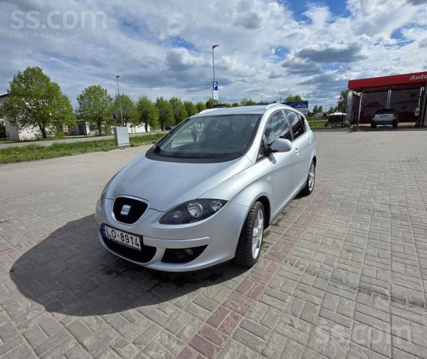 Grey SEAT Altea 2007 in Tukums, with an engine capacity of 2.00 L and mileage of 284 thousand km for 2200 €, photo 2 on AUTOMOTO.COM.LV