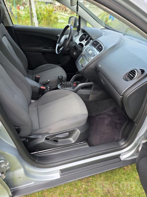 Grey SEAT Altea 2007 in Tukums, with an engine capacity of 2.00 L and mileage of 284 thousand km for 2200 €, photo 6 on AUTOMOTO.COM.LV