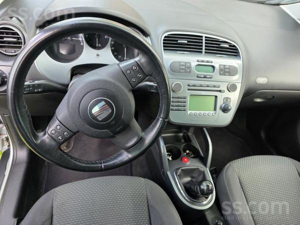 Grey SEAT Altea 2007 in Tukums, with an engine capacity of 2.00 L and mileage of 284 thousand km for 2200 €, photo 9 on AUTOMOTO.COM.LV