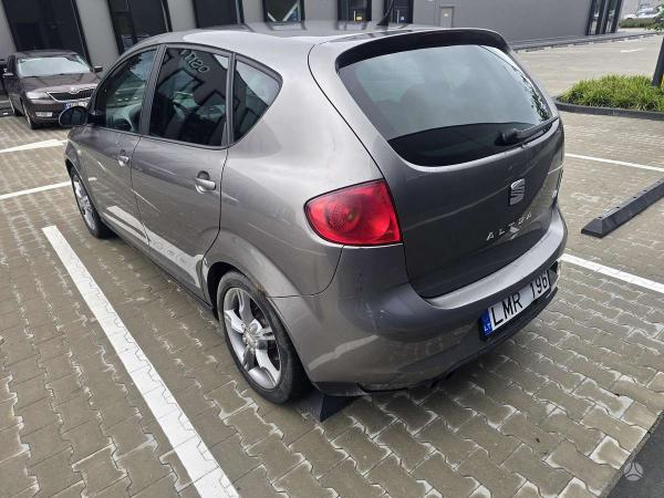 Pelēks SEAT Altea 2007 Viļņa, ar dzinēja tilpumu 1.98 L un nobraukumu 163 tūkst. km par 1400 €, foto 2 vietnē AUTOMOTO.COM.LV