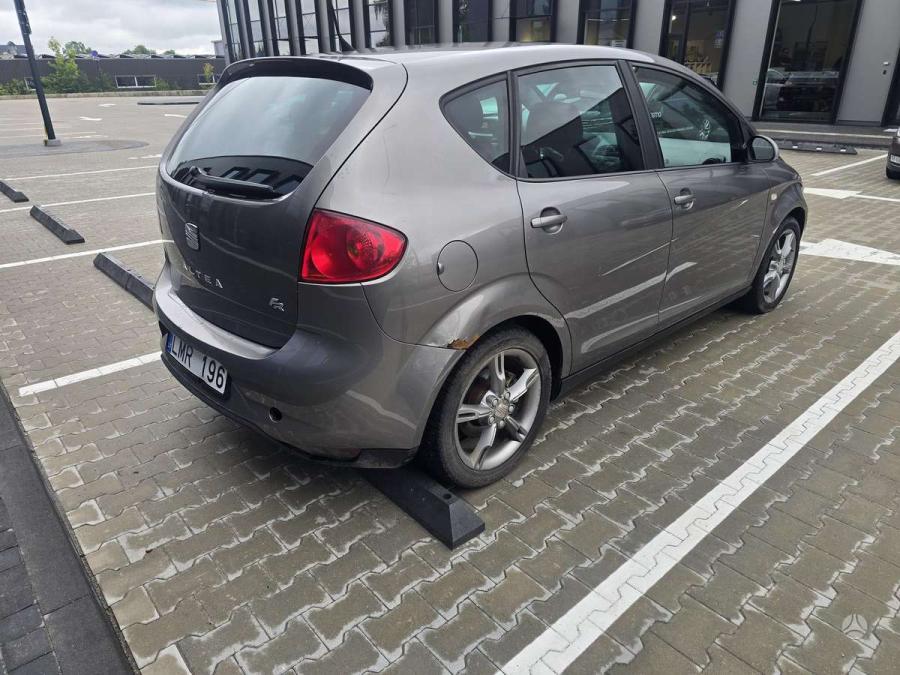 Grey SEAT Altea 2007 in Vilnius, with an engine capacity of 1.98 L and mileage of 163 thousand km for 1400 €, photo 4 on AUTOMOTO.COM.LV