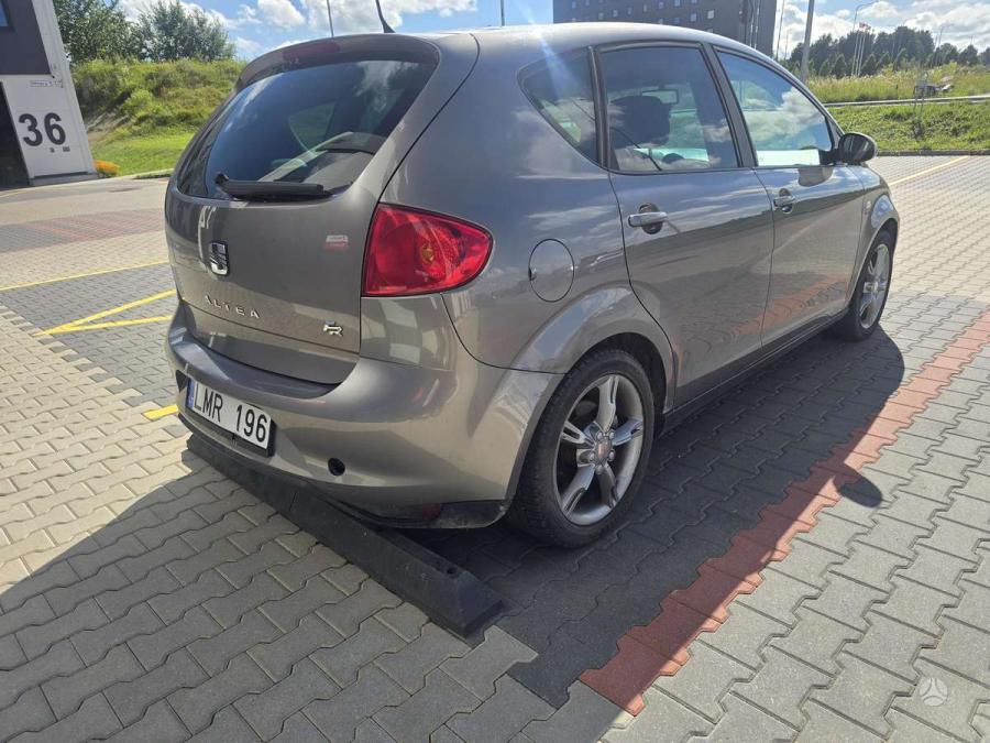 Grey SEAT Altea 2007 in Vilnius, with an engine capacity of 2.00 L and mileage of 163 thousand km for 1400 €, photo 7 on AUTOMOTO.COM.LV