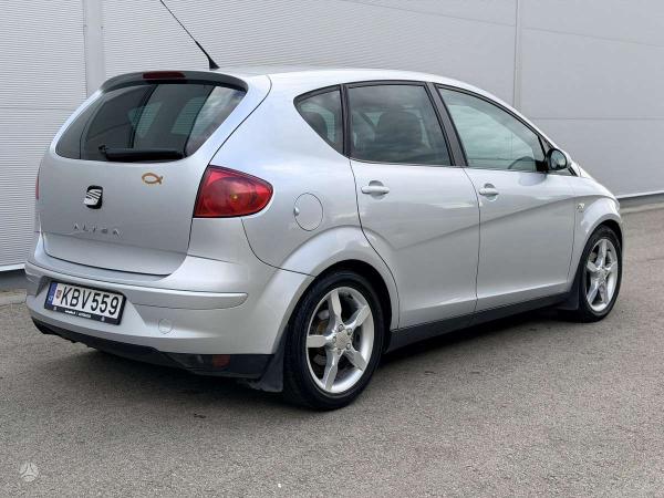 Grey SEAT Altea 2007 in Utena, with an engine capacity of 1.97 L and mileage of 337 thousand km for 1620 €, photo 6 on AUTOMOTO.COM.LV