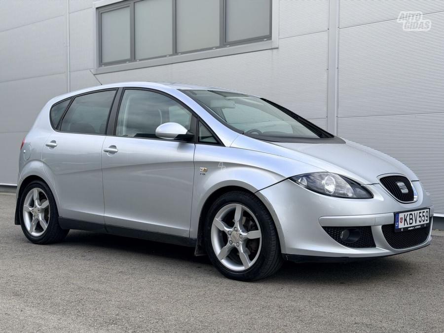 Grey SEAT Altea 2007 in Utena, with an engine capacity of 2.00 L and mileage of 337 thousand km for 1620 €, photo 8 on AUTOMOTO.COM.LV