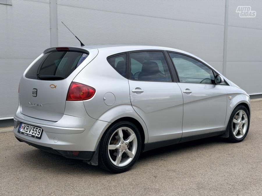 Grey SEAT Altea 2007 in Utena, with an engine capacity of 2.00 L and mileage of 337 thousand km for 1620 €, photo 11 on AUTOMOTO.COM.LV