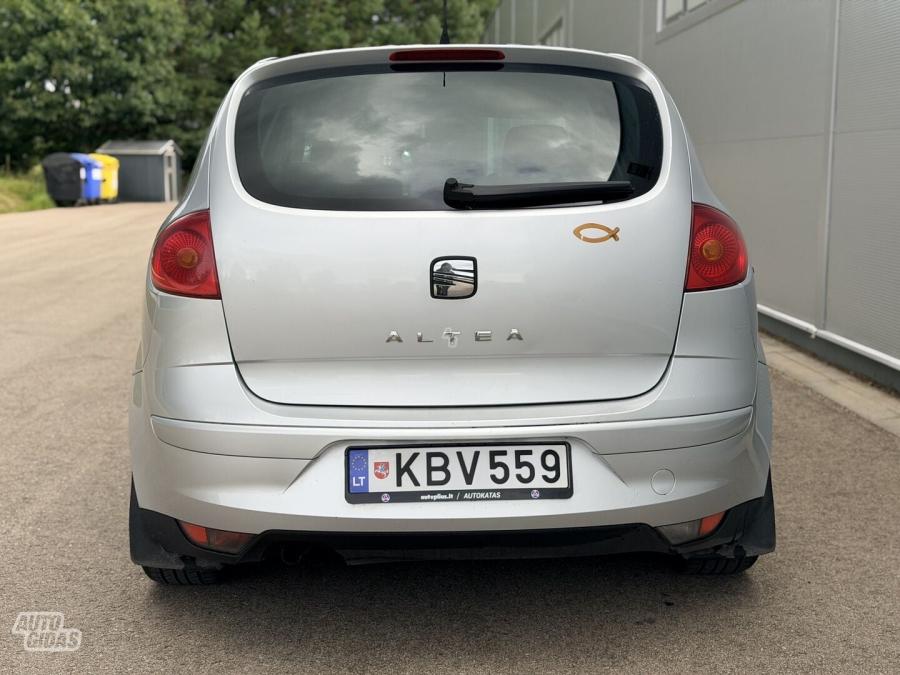 Grey SEAT Altea 2007 in Utena, with an engine capacity of 2.00 L and mileage of 337 thousand km for 1620 €, photo 13 on AUTOMOTO.COM.LV