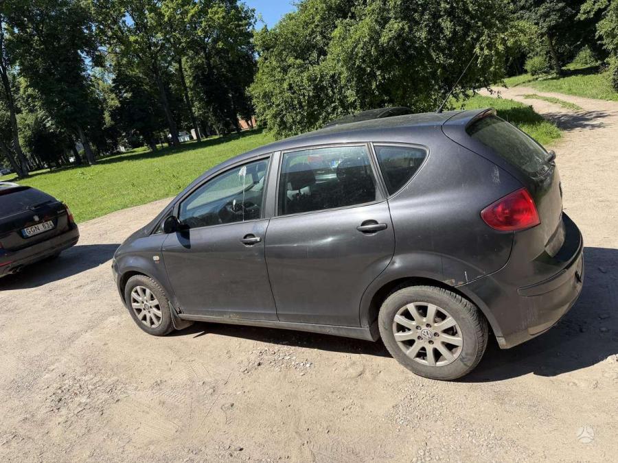 Pelēks SEAT Altea 2008 Kauņa, ar dzinēja tilpumu 1.97 L un nobraukumu 295 tūkst. km par 899 €, foto 8 vietnē AUTOMOTO.COM.LV