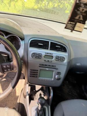 Pelēks SEAT Altea 2008 Kauņa, ar dzinēja tilpumu 1.97 L un nobraukumu 295 tūkst. km par 899 €, foto 10 vietnē AUTOMOTO.COM.LV