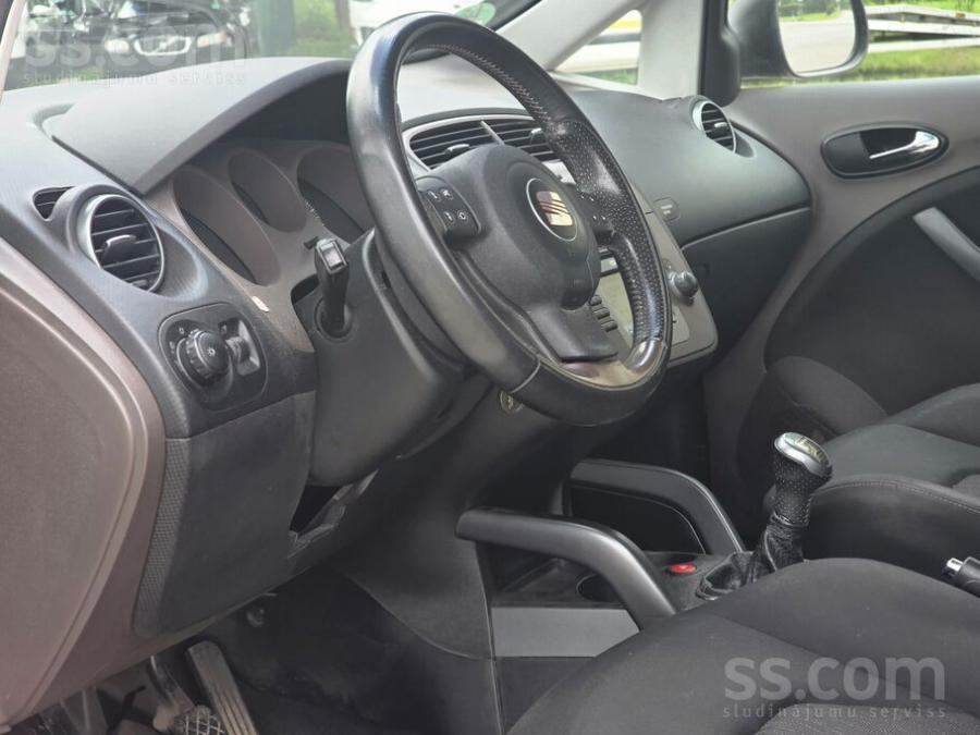 Grey SEAT Altea 2008 in Liepaja, with an engine capacity of 2.00 L and mileage of 180 thousand km for 4750 €, photo 10 on AUTOMOTO.COM.LV