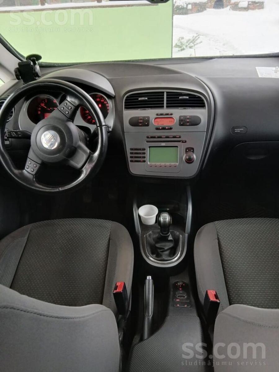 Pelēks SEAT Altea 2008 Valmiera, ar dzinēja tilpumu 1.90 L un nobraukumu 204 tūkst. km par 2500 €, foto 6 vietnē AUTOMOTO.COM.LV