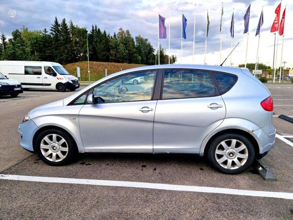 Pelēks SEAT Altea 2008 Viļņa, ar dzinēja tilpumu 1.90 L un nobraukumu 265 tūkst. km par 1600 €, foto 8 vietnē AUTOMOTO.COM.LV