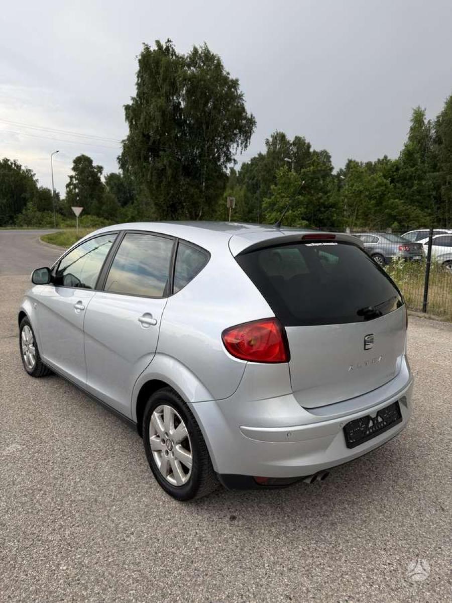Grey SEAT Altea 2009 in Kaunas, with an engine capacity of 1.39 L and mileage of 195 thousand km for 2800 €, photo 4 on AUTOMOTO.COM.LV