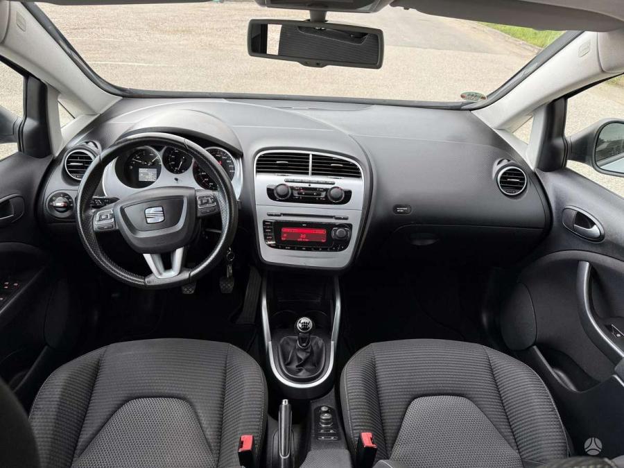 Grey SEAT Altea 2009 in Kaunas, with an engine capacity of 1.39 L and mileage of 195 thousand km for 2800 €, photo 10 on AUTOMOTO.COM.LV