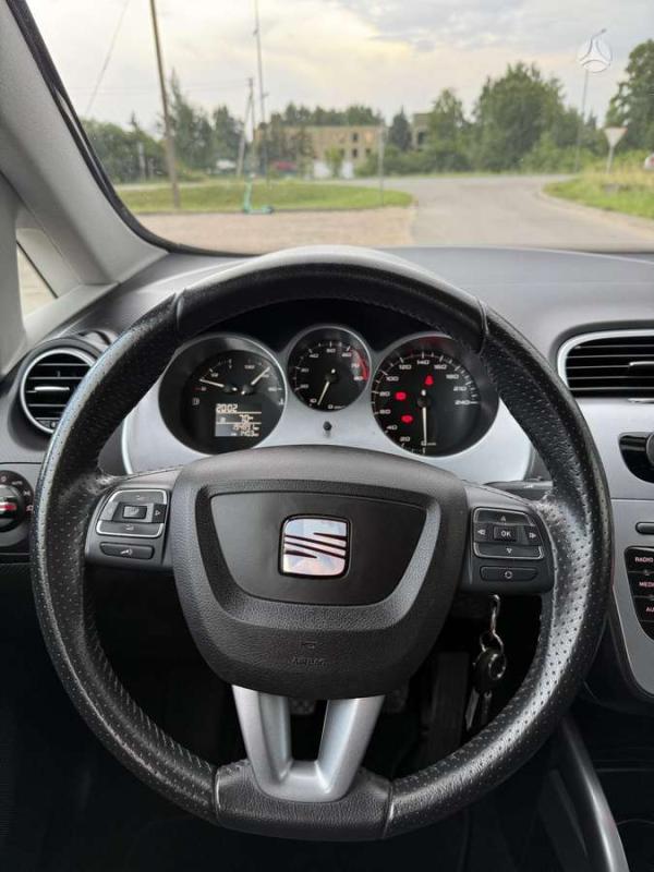 Pelēks SEAT Altea 2009 Kauņa, ar dzinēja tilpumu 1.39 L un nobraukumu 195 tūkst. km par 2800 €, foto 10 vietnē AUTOMOTO.COM.LV