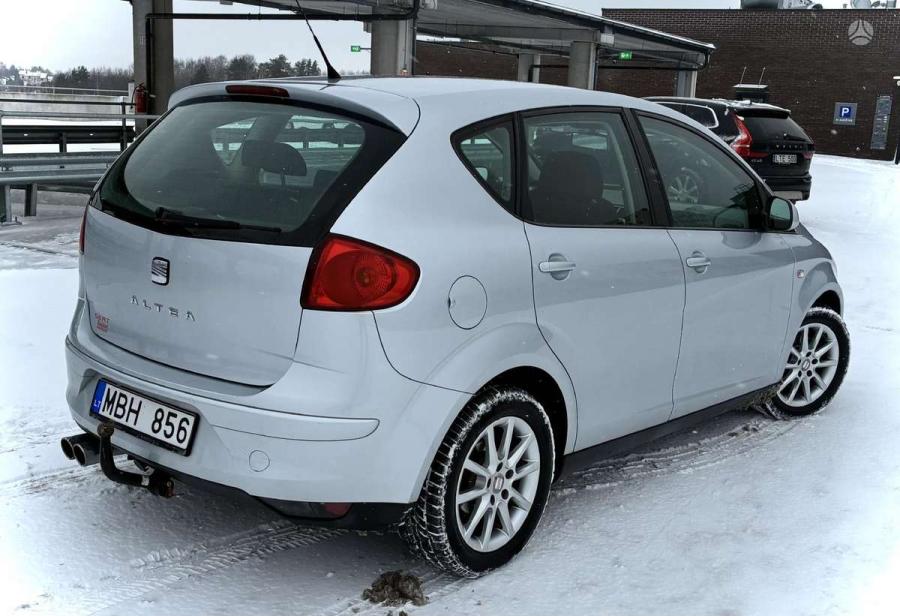 Pelēks SEAT Altea 2010 Viļņa, ar dzinēja tilpumu 1.60 L un nobraukumu 278 tūkst. km par 2450 €, foto 4 vietnē AUTOMOTO.COM.LV