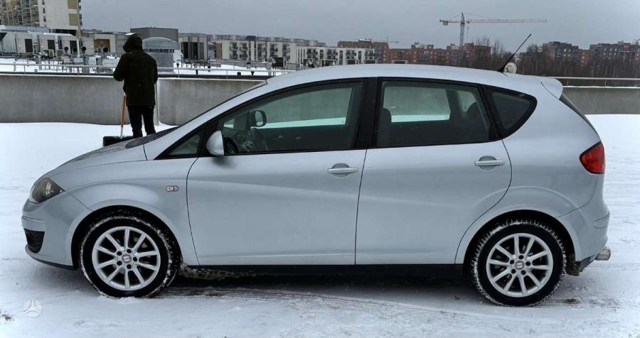 Pelēks SEAT Altea 2010 Viļņa, ar dzinēja tilpumu 1.60 L un nobraukumu 278 tūkst. km par 2450 €, foto 8 vietnē AUTOMOTO.COM.LV