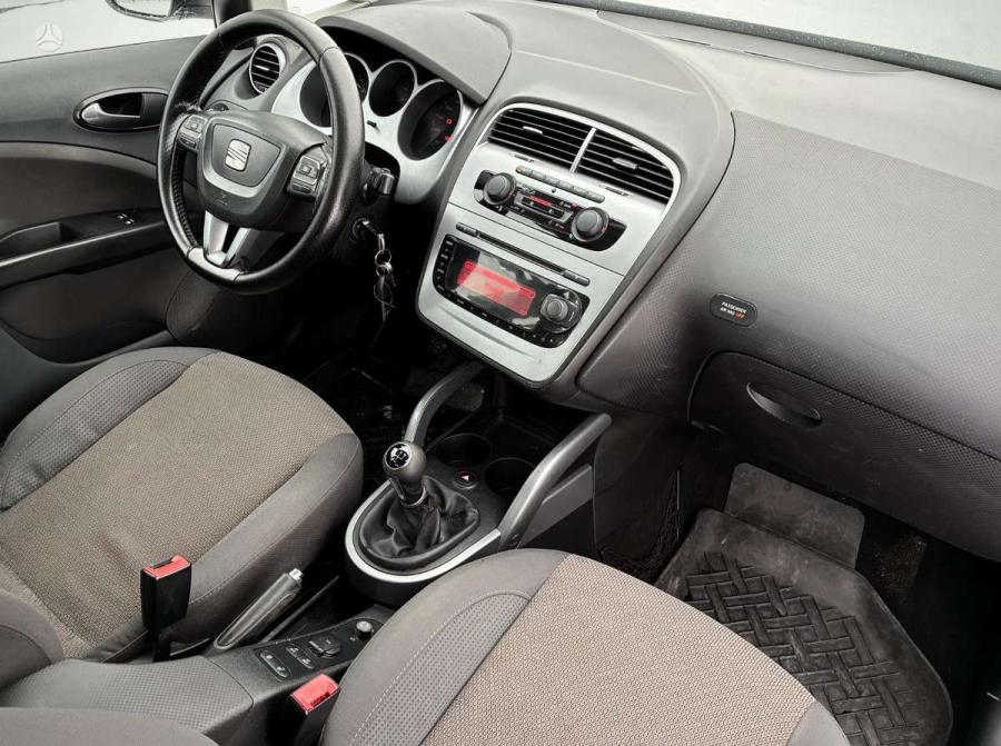 Pelēks SEAT Altea 2010 Viļņa, ar dzinēja tilpumu 1.60 L un nobraukumu 278 tūkst. km par 2450 €, foto 13 vietnē AUTOMOTO.COM.LV