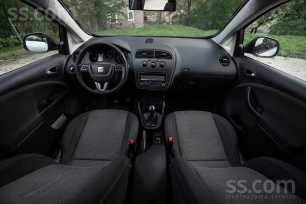 Сеат Алтеа 2010 в Тукумс на AUTOMOTO.COM.LV Серый Сеат Алтеа 2010 в Тукумс, объемом двигателя 1.60 л и пробегом 0 тыс. км за 2500 €, фото 8 на AUTOMOTO.COM.LV