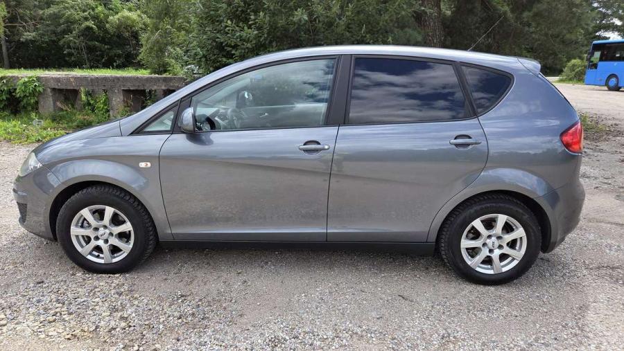 Grey SEAT Altea 2012 in Kaunas, with an engine capacity of 1.60 L and mileage of 207 thousand km for 2900 €, photo 12 on AUTOMOTO.COM.LV