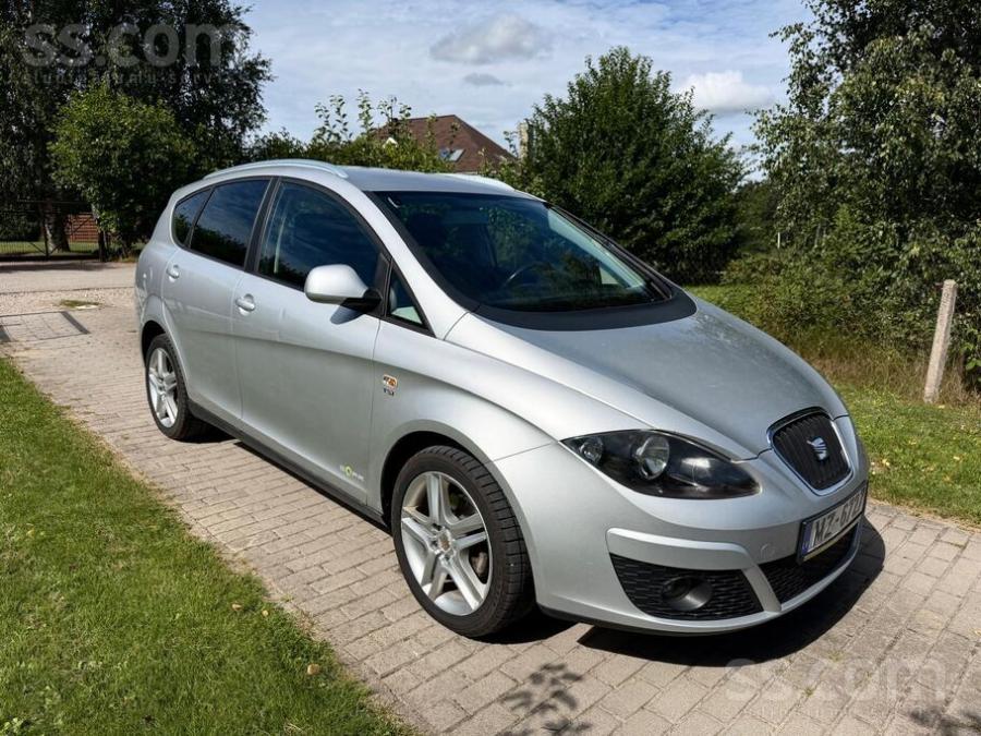 Grey SEAT Altea 2012 in Tukums, with an engine capacity of 1.20 L and mileage of 312 thousand km for 2190 €, photo 1 on AUTOMOTO.COM.LV