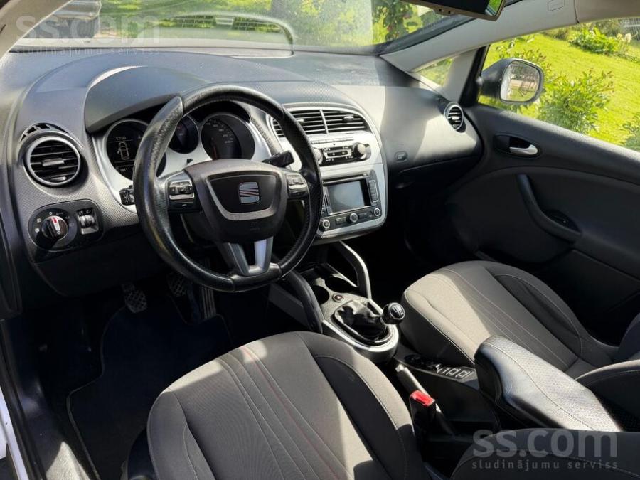 Grey SEAT Altea 2012 in Tukums, with an engine capacity of 1.20 L and mileage of 312 thousand km for 2190 €, photo 12 on AUTOMOTO.COM.LV