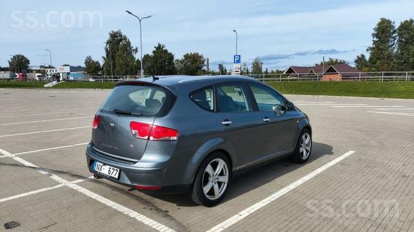Pelēks SEAT Altea 2012 Rēzekne, ar dzinēja tilpumu 1.60 L un nobraukumu 227 tūkst. km par 4100 €, foto 3 vietnē AUTOMOTO.COM.LV
