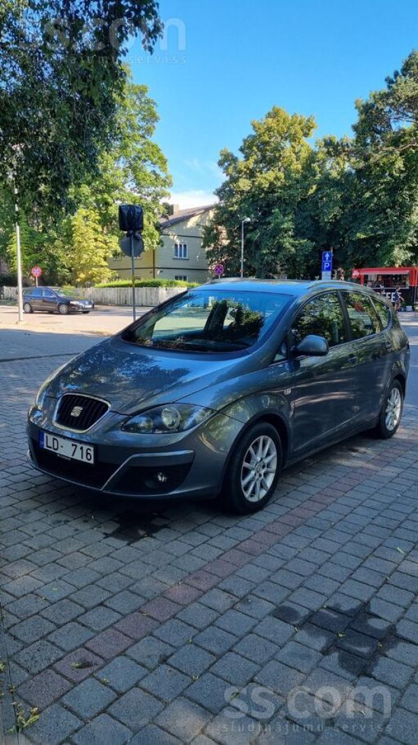 Grey SEAT Altea 2013 in Riga, with an engine capacity of 1.60 L and mileage of 340 thousand km for 3300 €, photo 1 on AUTOMOTO.COM.LV