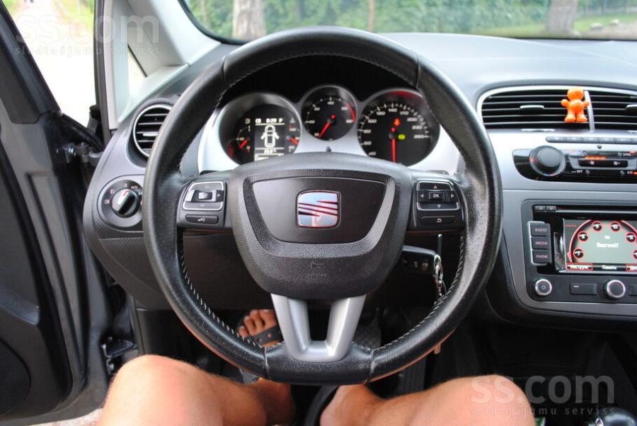 Pelēks SEAT Altea 2014 Rīga, ar dzinēja tilpumu 1.60 L un nobraukumu 171 tūkst. km par 5290 €, foto 17 vietnē AUTOMOTO.COM.LV