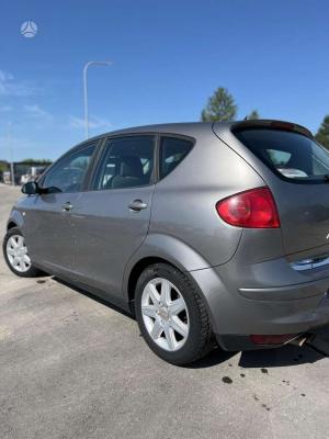 Grey SEAT Altea 2004 in Kedainiai, with an engine capacity of 1.97 L and mileage of 267 thousand km for 1500 €, photo  on AUTOMOTO.COM.LV