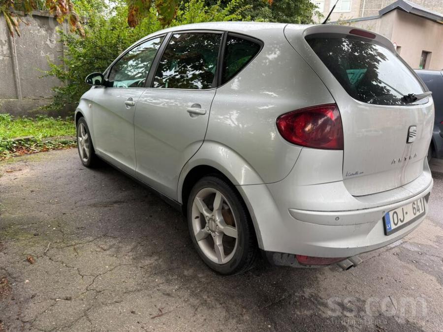 Grey SEAT Altea 2006 in Riga, with an engine capacity of 2.00 L and mileage of 205 thousand km for 1500 €, photo 1 on AUTOMOTO.COM.LV