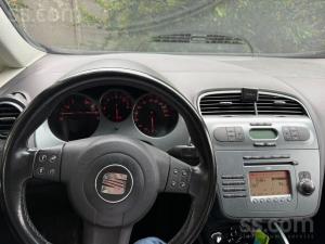 Grey SEAT Altea 2006 in Riga, with an engine capacity of 2.00 L and mileage of 205 thousand km for 1500 €, photo 6 on AUTOMOTO.COM.LV