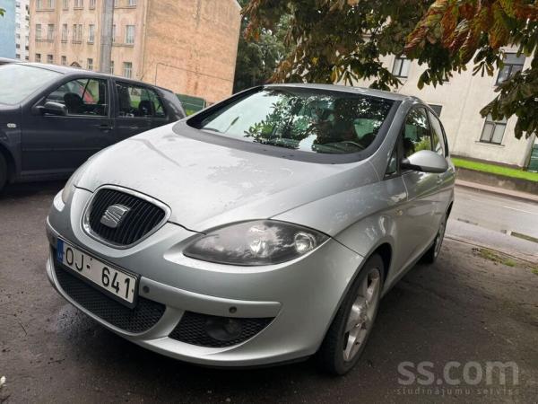Grey SEAT Altea 2006 in Riga, with an engine capacity of 2.00 L and mileage of 205 thousand km for 1500 €, photo 3 on AUTOMOTO.COM.LV