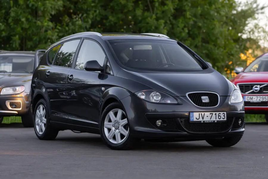 Pelēks SEAT Altea 2007 Jelgava, ar dzinēja tilpumu 1.90 L un nobraukumu 450 tūkst. km par 1150 €, foto 4 vietnē AUTOMOTO.COM.LV