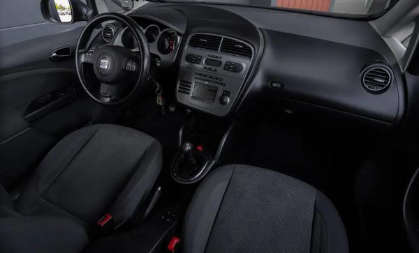 Pelēks SEAT Altea 2007 Jelgava, ar dzinēja tilpumu 1.90 L un nobraukumu 450 tūkst. km par 1150 €, foto 10 vietnē AUTOMOTO.COM.LV