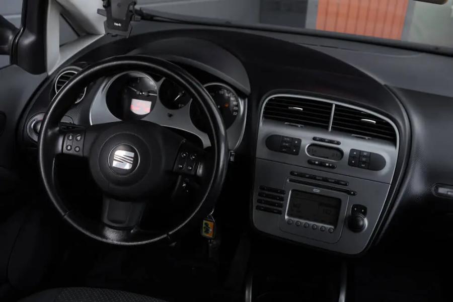 Pelēks SEAT Altea 2007 Jelgava, ar dzinēja tilpumu 1.90 L un nobraukumu 450 tūkst. km par 1150 €, foto 13 vietnē AUTOMOTO.COM.LV