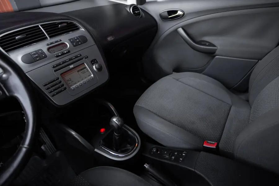Pelēks SEAT Altea 2007 Jelgava, ar dzinēja tilpumu 1.90 L un nobraukumu 450 tūkst. km par 1150 €, foto 20 vietnē AUTOMOTO.COM.LV