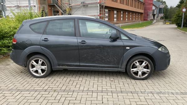 Pelēks SEAT Altea 2009 Rīga, ar dzinēja tilpumu 2.00 L un nobraukumu 529 tūkst. km par 1400 €, foto 5 vietnē AUTOMOTO.COM.LV