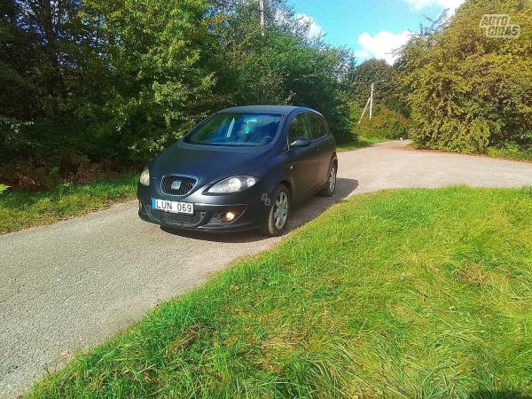 SEAT Altea 2004 in Vilnius, with an engine capacity of 2.00 L and mileage of 330 thousand km for 999 €, photo 1 on AUTOMOTO.COM.LV