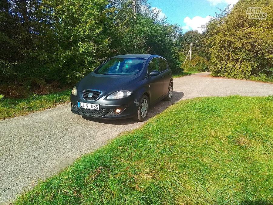 SEAT Altea 2004 in Vilnius, with an engine capacity of 2.00 L and mileage of 330 thousand km for 999 €, photo 1 on AUTOMOTO.COM.LV