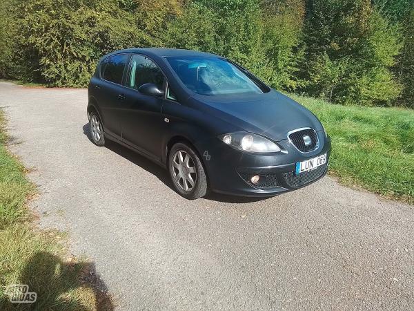 SEAT Altea 2004 in Vilnius, with an engine capacity of 2.00 L and mileage of 330 thousand km for 999 €, photo 2 on AUTOMOTO.COM.LV