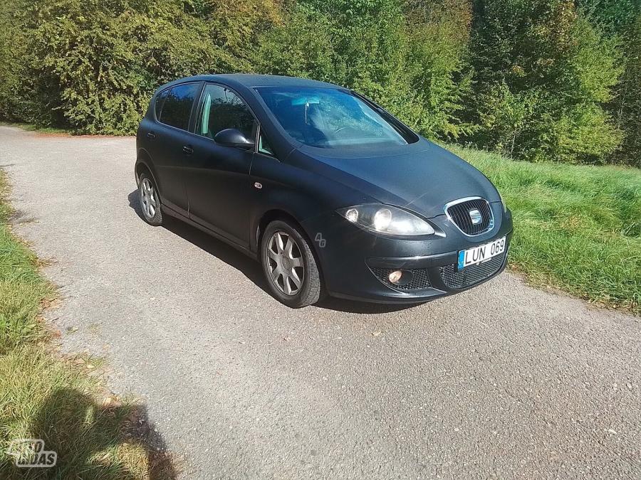SEAT Altea 2004 in Vilnius, with an engine capacity of 2.00 L and mileage of 330 thousand km for 999 €, photo 3 on AUTOMOTO.COM.LV
