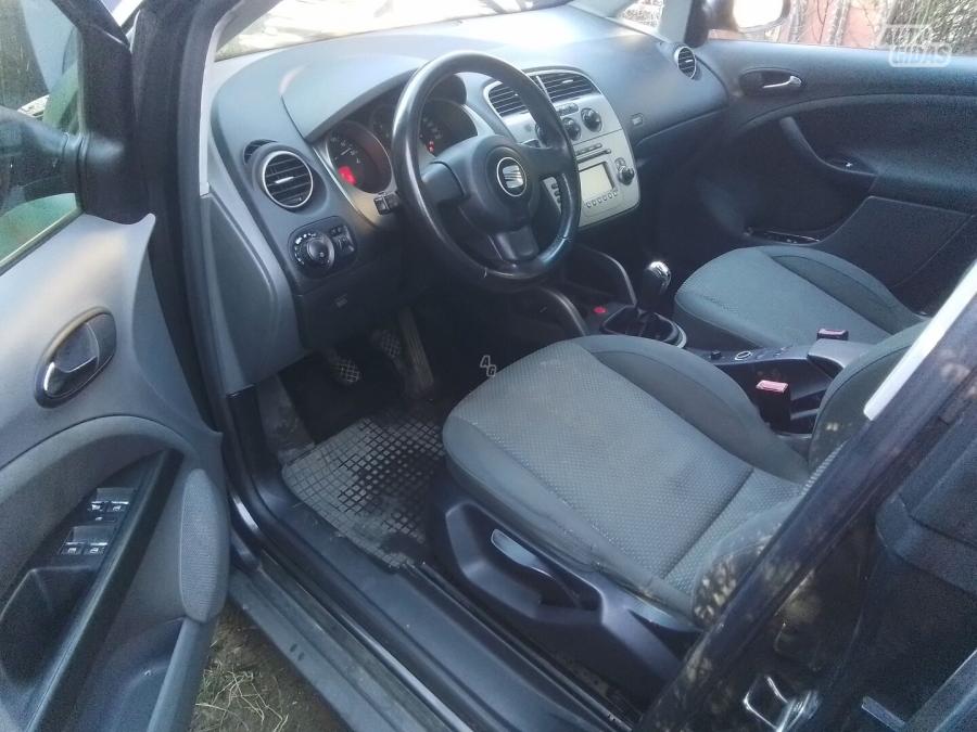 SEAT Altea 2004 in Vilnius, with an engine capacity of 2.00 L and mileage of 330 thousand km for 999 €, photo 6 on AUTOMOTO.COM.LV