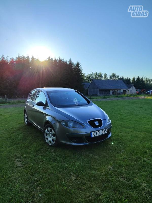 SEAT Altea 2004 Telšiai, ar dzinēja tilpumu 1.90 L un nobraukumu 390 tūkst. km par 1000 €, foto 1 vietnē AUTOMOTO.COM.LV
