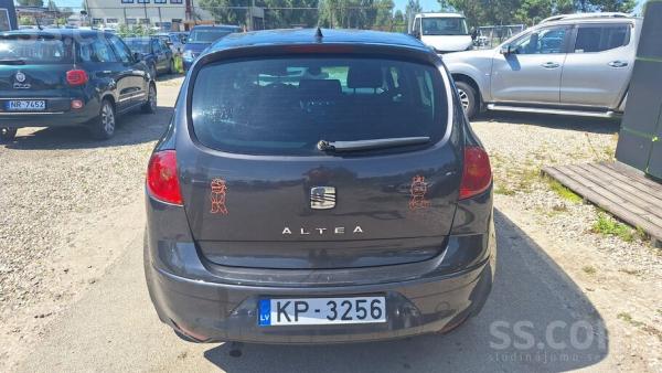 SEAT Altea 2005 in Riga, with an engine capacity of 1.60 L and mileage of 277 thousand km for 800 €, photo 6 on AUTOMOTO.COM.LV