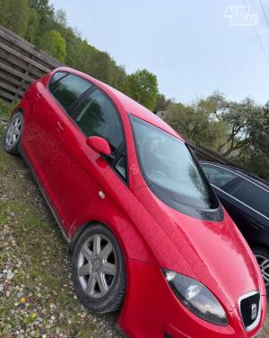 SEAT Altea 2005 in Silale, with an engine capacity of 1.90 L and mileage of 300 thousand km for 1000 €, photo 3 on AUTOMOTO.COM.LV