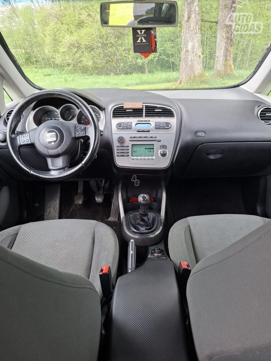 SEAT Altea 2005 in Silale, with an engine capacity of 1.90 L and mileage of 300 thousand km for 1000 €, photo 9 on AUTOMOTO.COM.LV