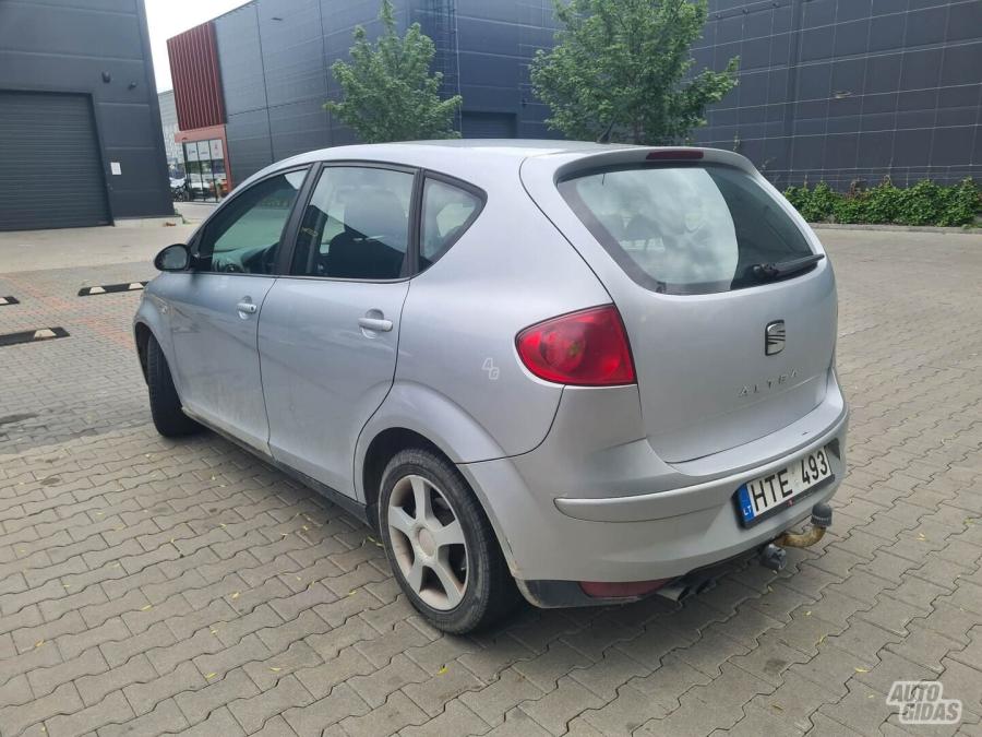 SEAT Altea 2005 Klaipėda, ar dzinēja tilpumu 2.00 L un nobraukumu 353 tūkst. km par 1100 €, foto 3 vietnē AUTOMOTO.COM.LV