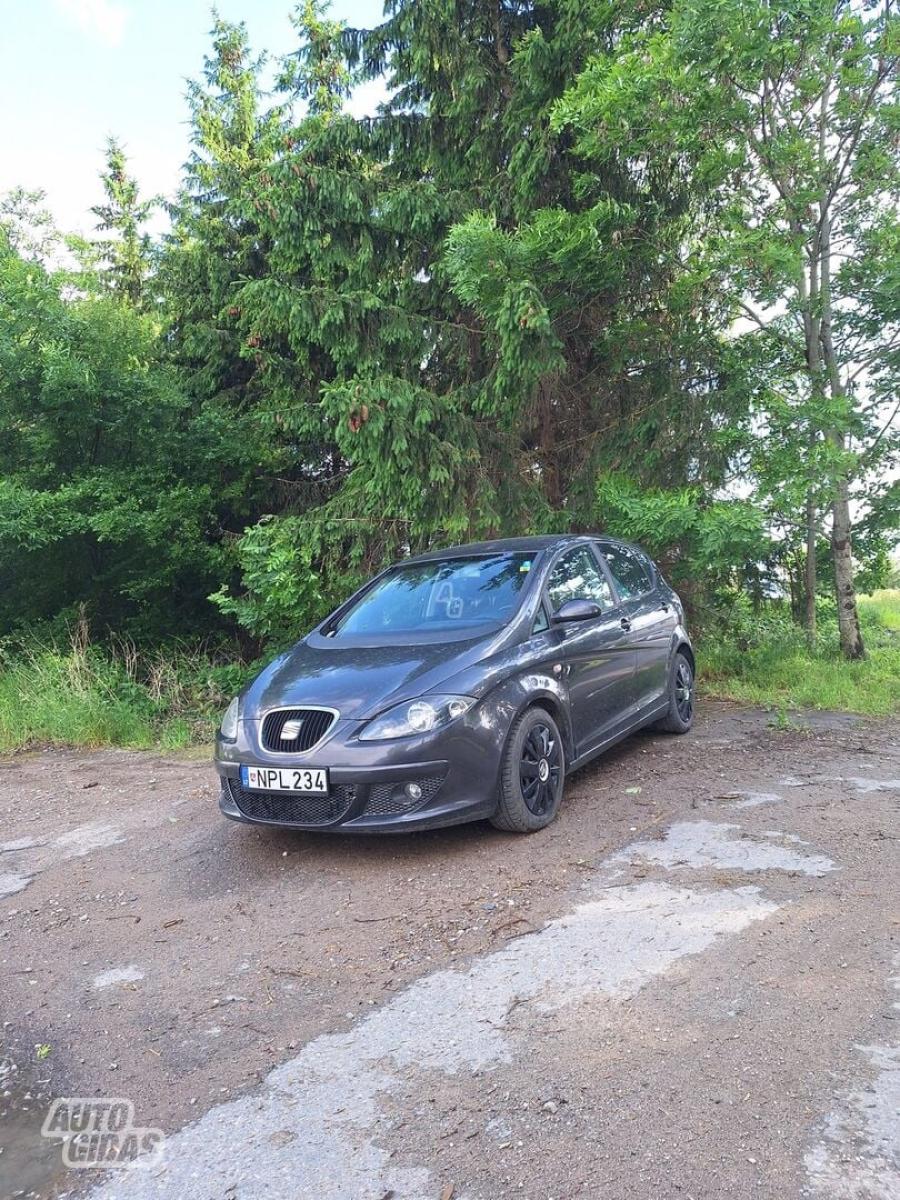 SEAT Altea 2005 in Kaunas, with an engine capacity of 1.90 L and mileage of 350 thousand km for 900 €, photo 1 on AUTOMOTO.COM.LV