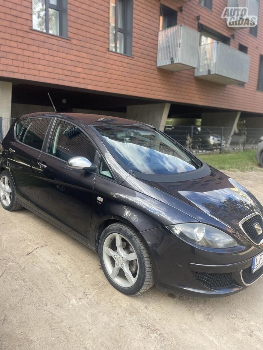 SEAT Altea 2005 in Kaunas, with an engine capacity of 2.00 L and mileage of 326 thousand km for 500 €, photo 3 on AUTOMOTO.COM.LV