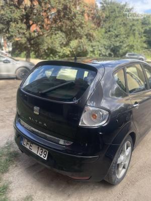 SEAT Altea 2005 in Kaunas, with an engine capacity of 2.00 L and mileage of 326 thousand km for 500 €, photo 4 on AUTOMOTO.COM.LV